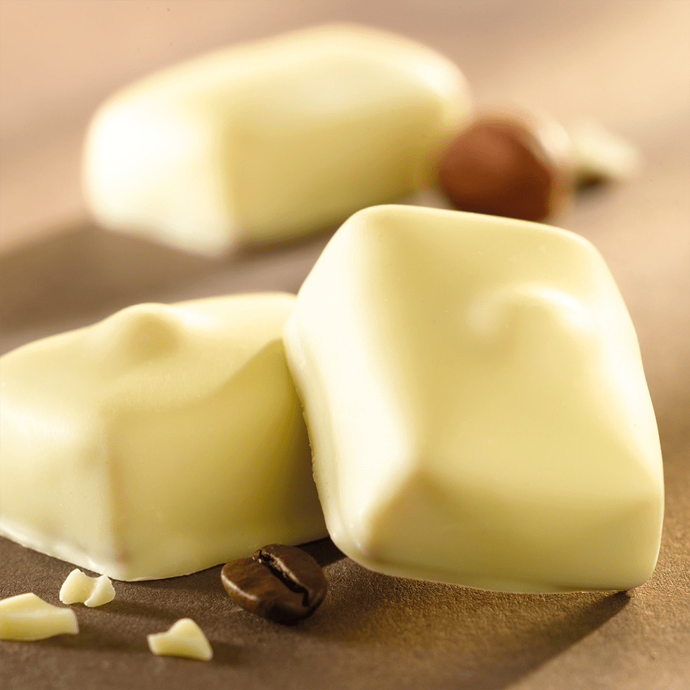 Leonidas MANON White (Manon White Hazelnut + Manon White) Ballotin Box ...